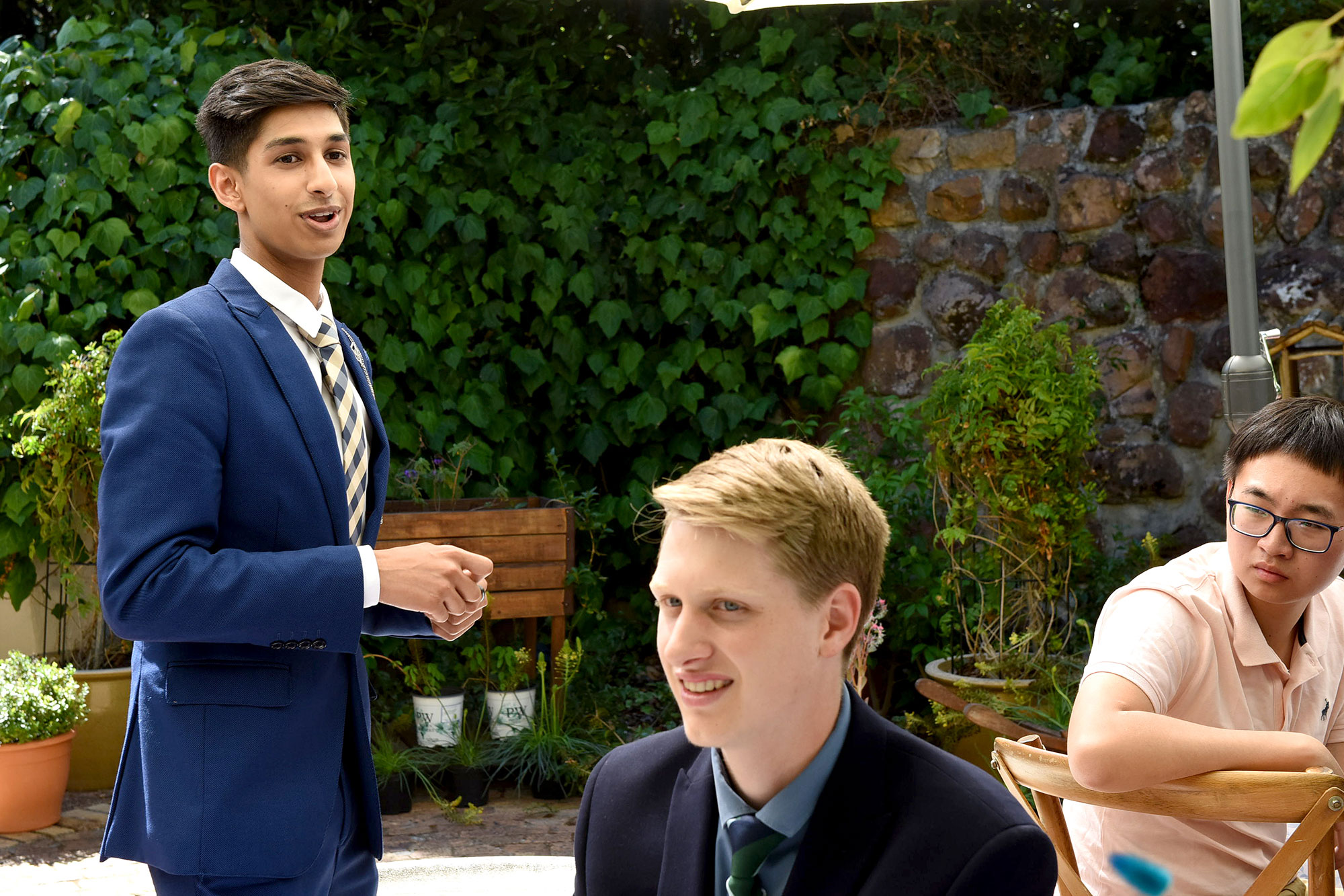 Blue Carpet Scholars laser focused on making a difference | UCT News