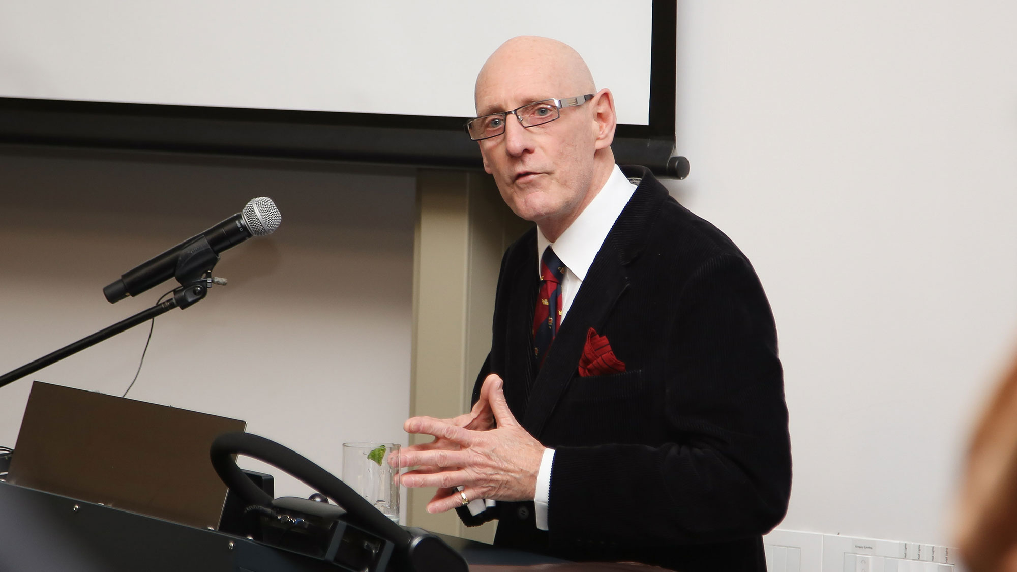 Dr Stuart Saunders Lecture: The Nine Circles of Scholarship | UCT News