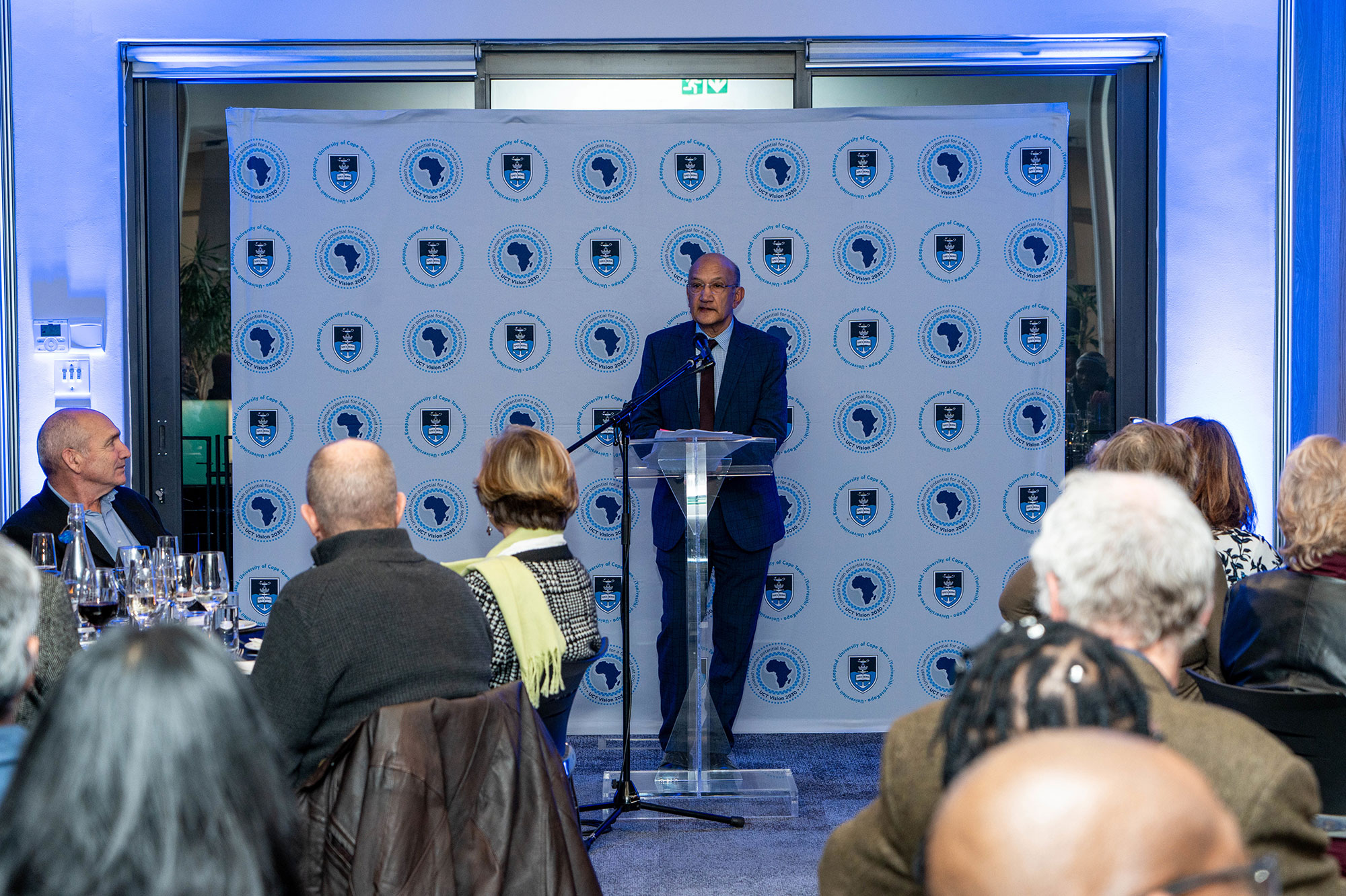 VC interim toasts UCT’s academic heads of department | UCT News