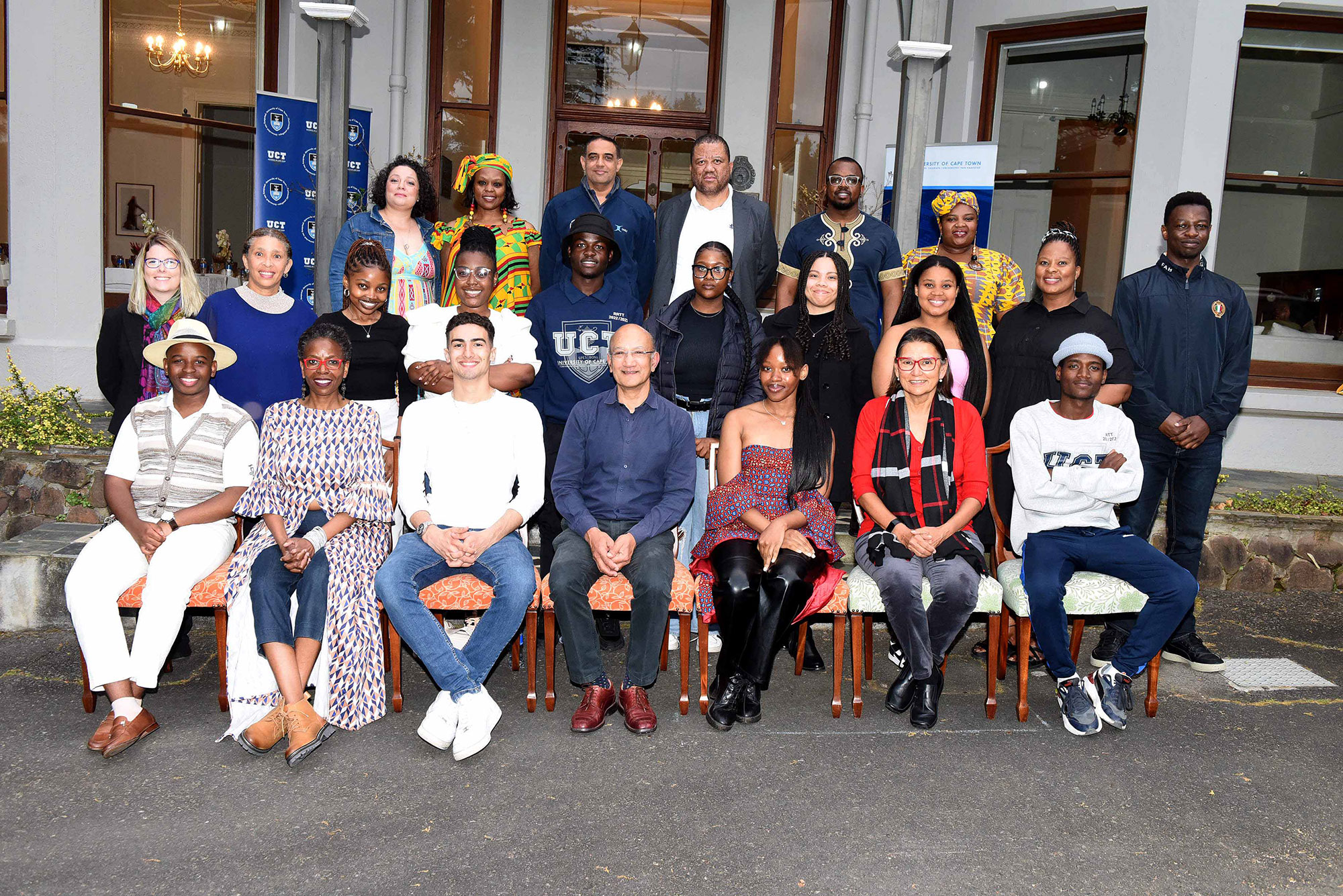 Commitment and concern – VC bids SRC farewell | UCT News