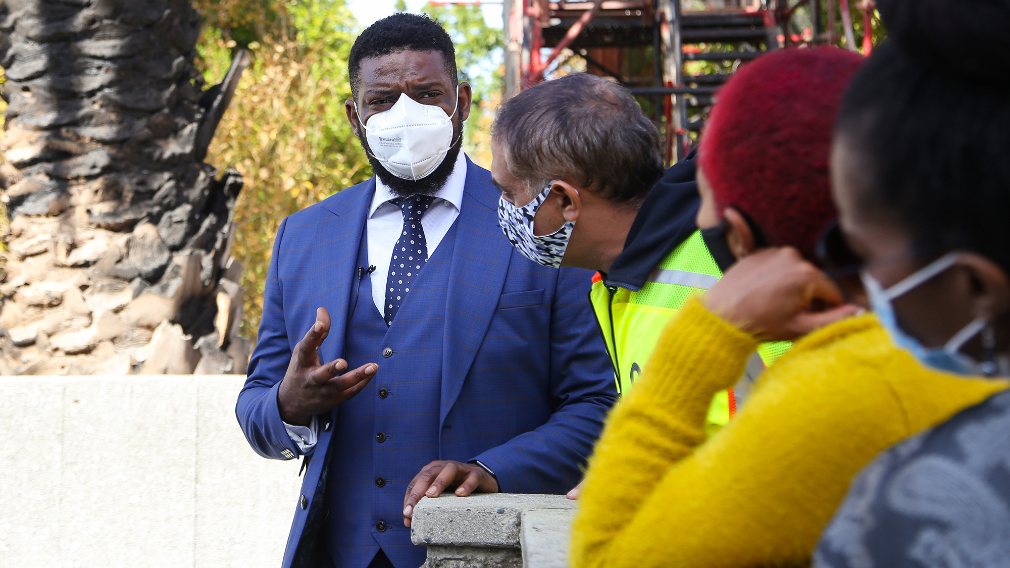 UCT fire: Deputy minister Buti Manamela visits campus | UCT News