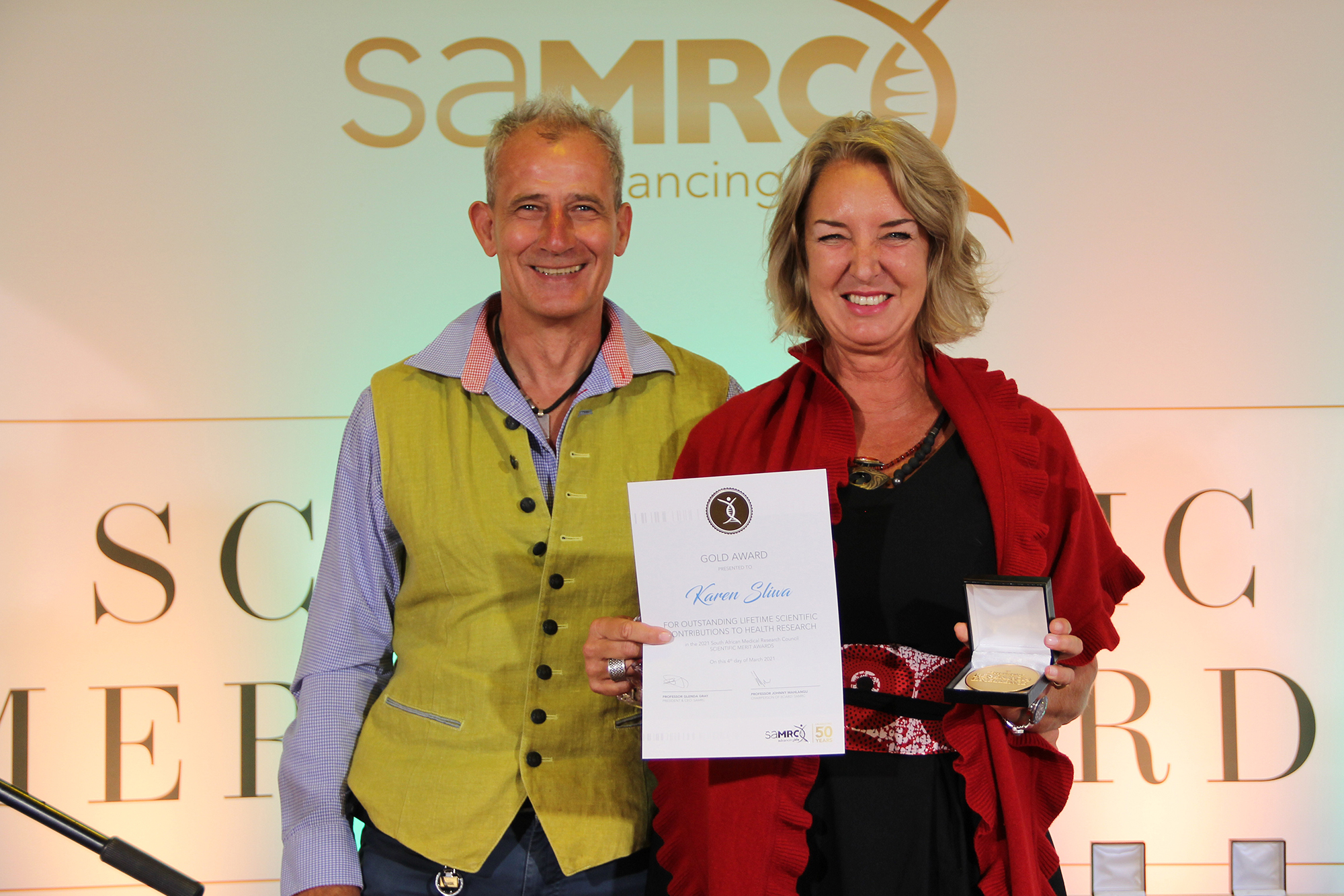Six outstanding UCT scientists recognised by the SAMRC | UCT News